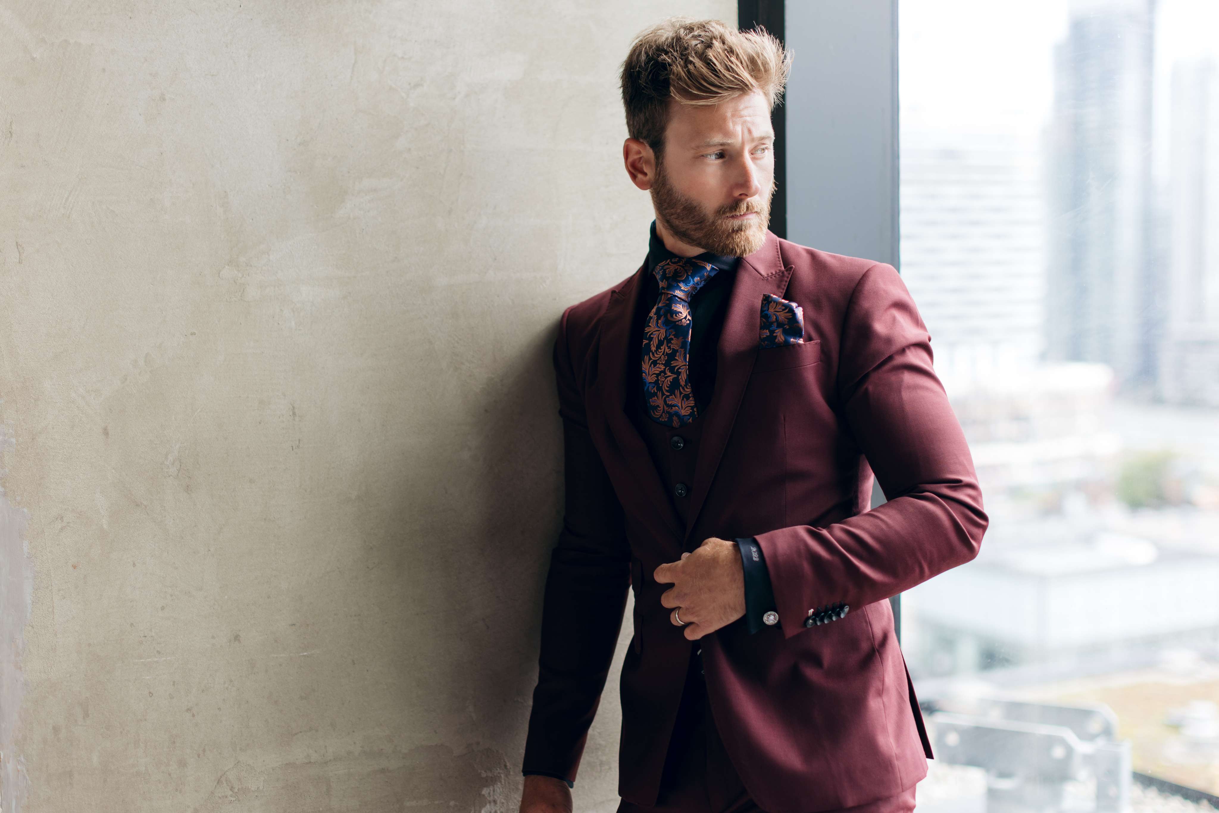 THE CRIMSON Vol.2 – ADAMRYAN SUITS INC.